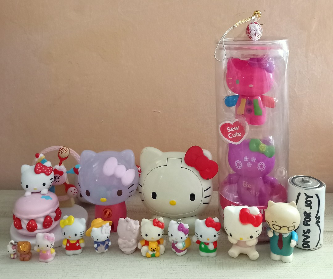 Hello kitty collectible figures, Hobbies & Toys, Toys & Games on Carousell
