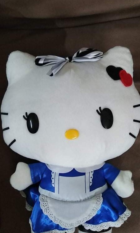 Clearance Hello kitty Alice in wonderland, Hobbies & Toys, Toys & Games ...