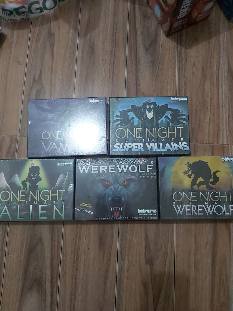 One Night Ultimate Werewolf Alien Vampire Super Villains Card Games ...