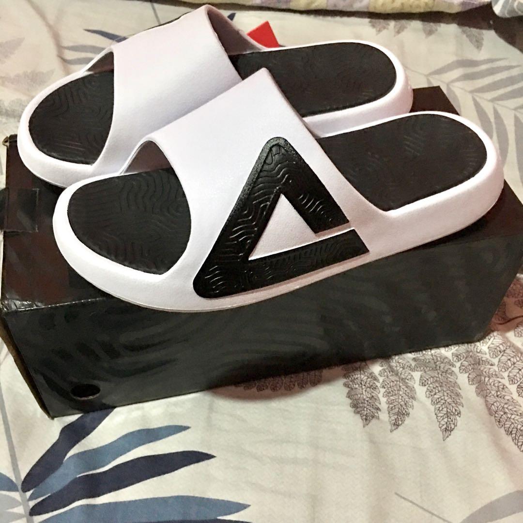 Peak Men’s Taichi Cushioned Sports Slides - White/Black, Men's Fashion ...