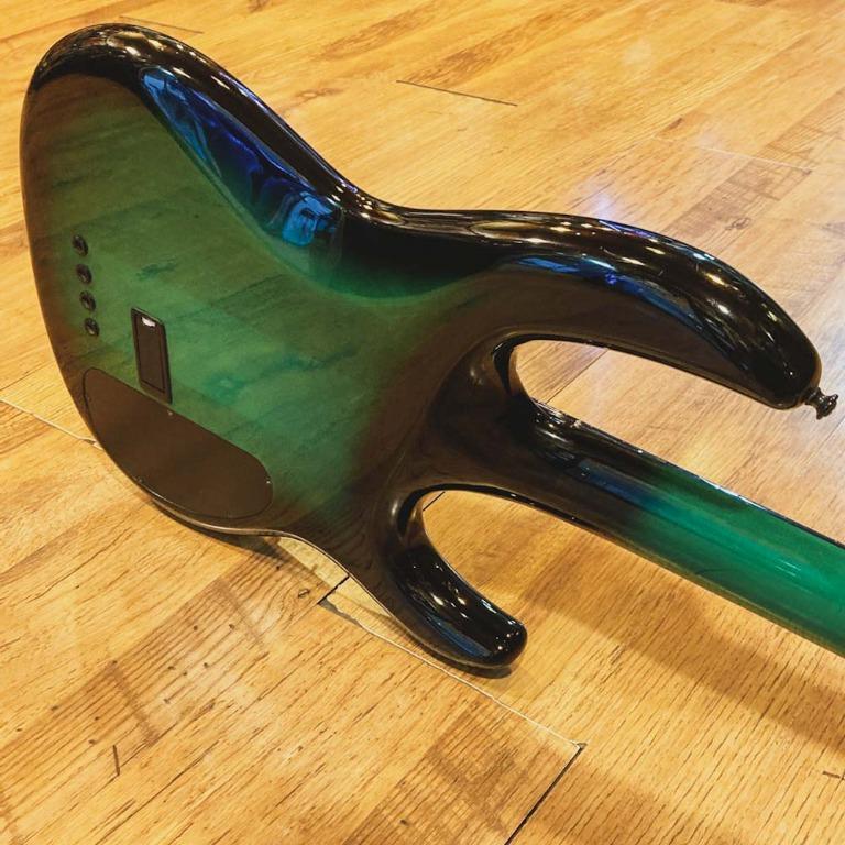 Carvin LB70 Custom Left-Handed Bass (Made in USA), Hobbies & Toys ...