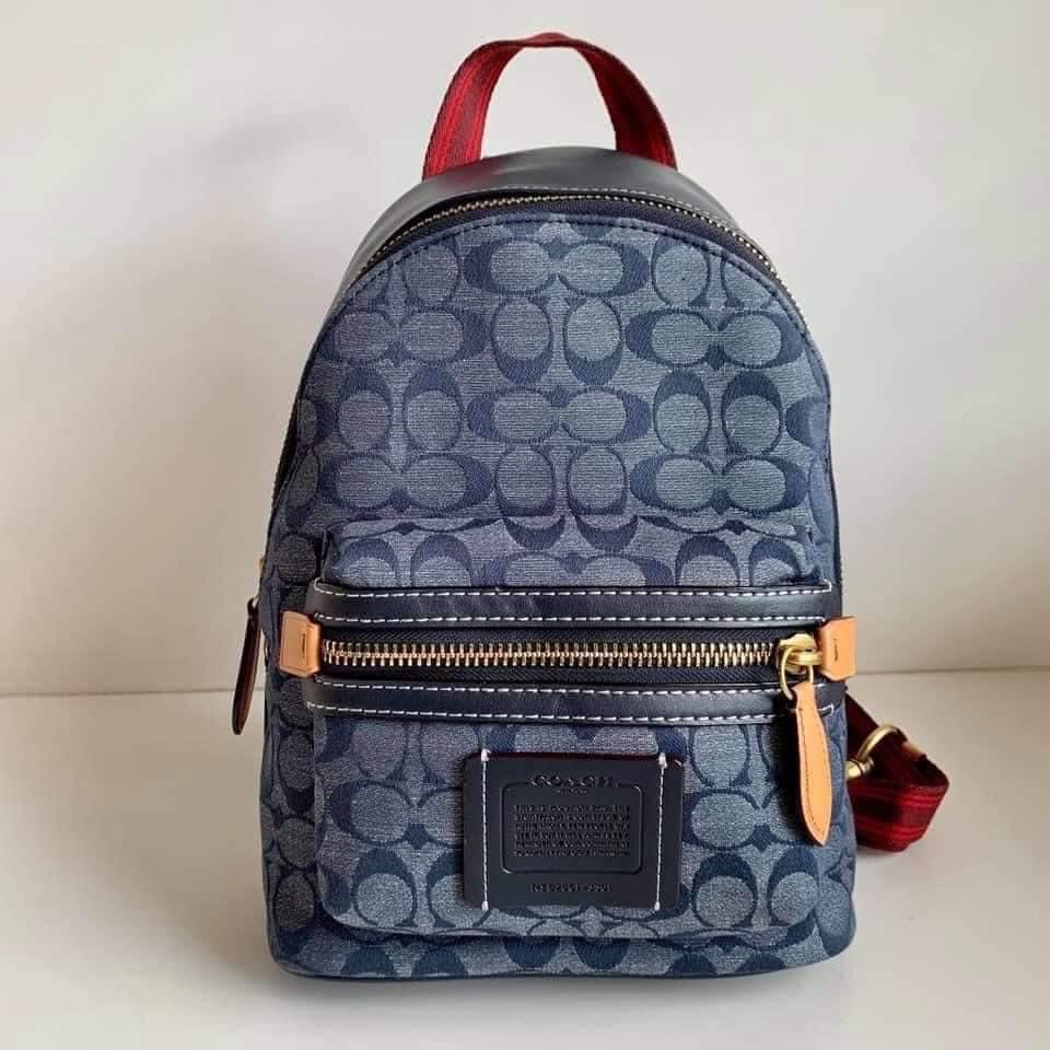 Coach Academy Pack in Signature Chambray, Women's Fashion, Bags ...