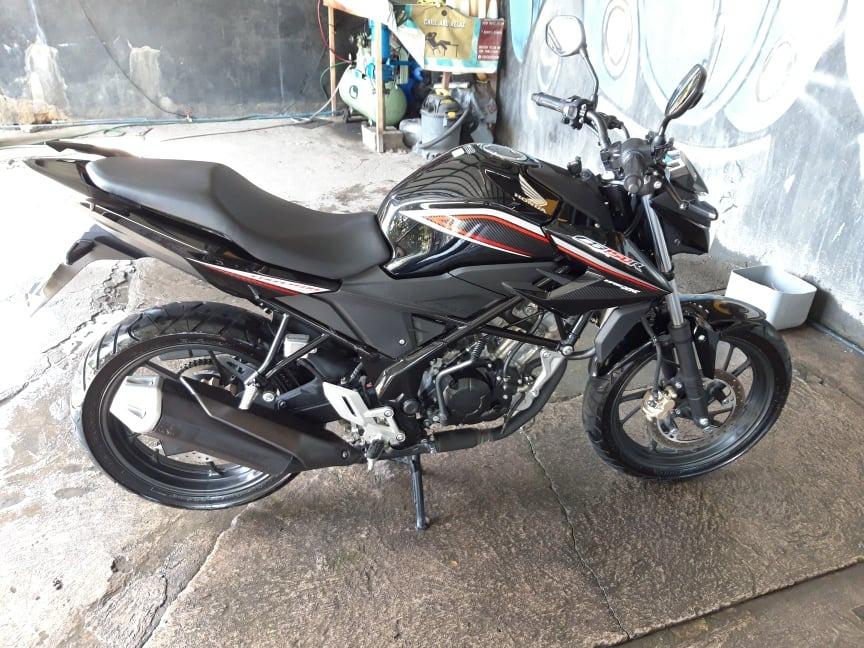 HONDA Cb150r 2016 StreetFire! 3 years old, 2.5K Mileage., Motorbikes ...