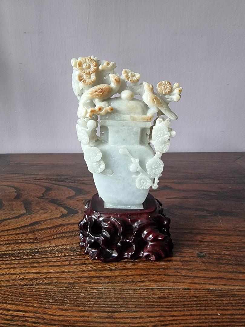 Jade Display Vase, Women's Fashion, Jewelry & Organisers, Precious ...