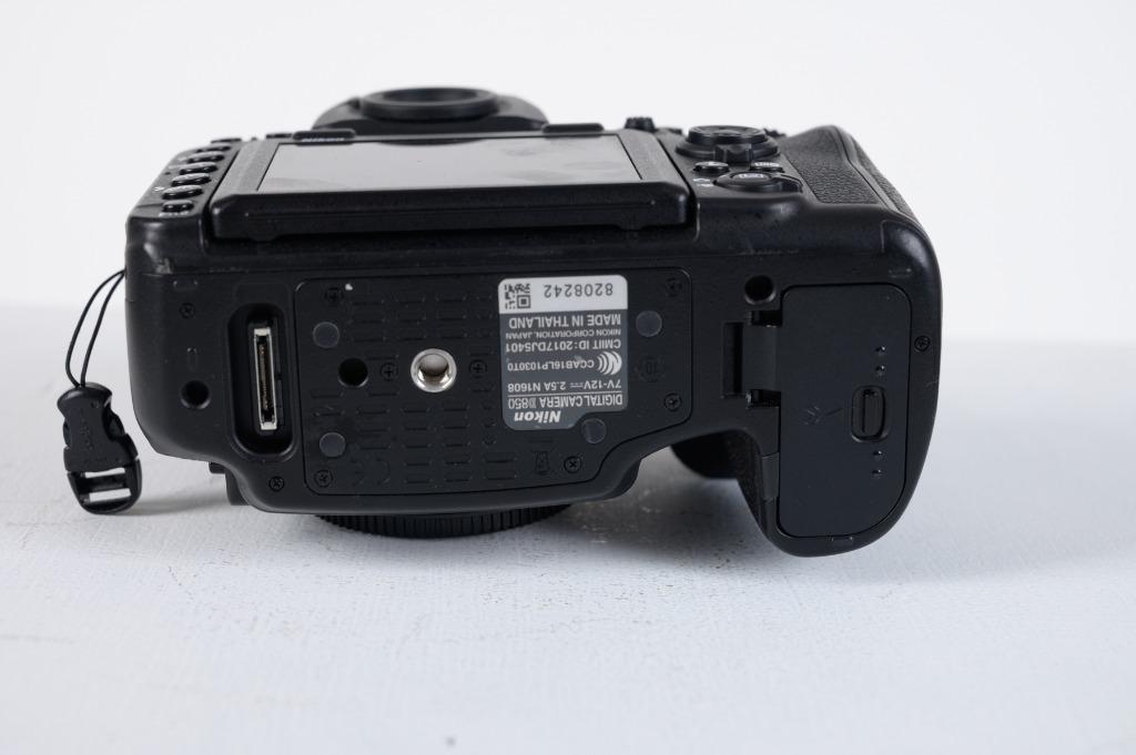 Nikon D850 body + 3rd party battery pack, Photography, Cameras on Carousell