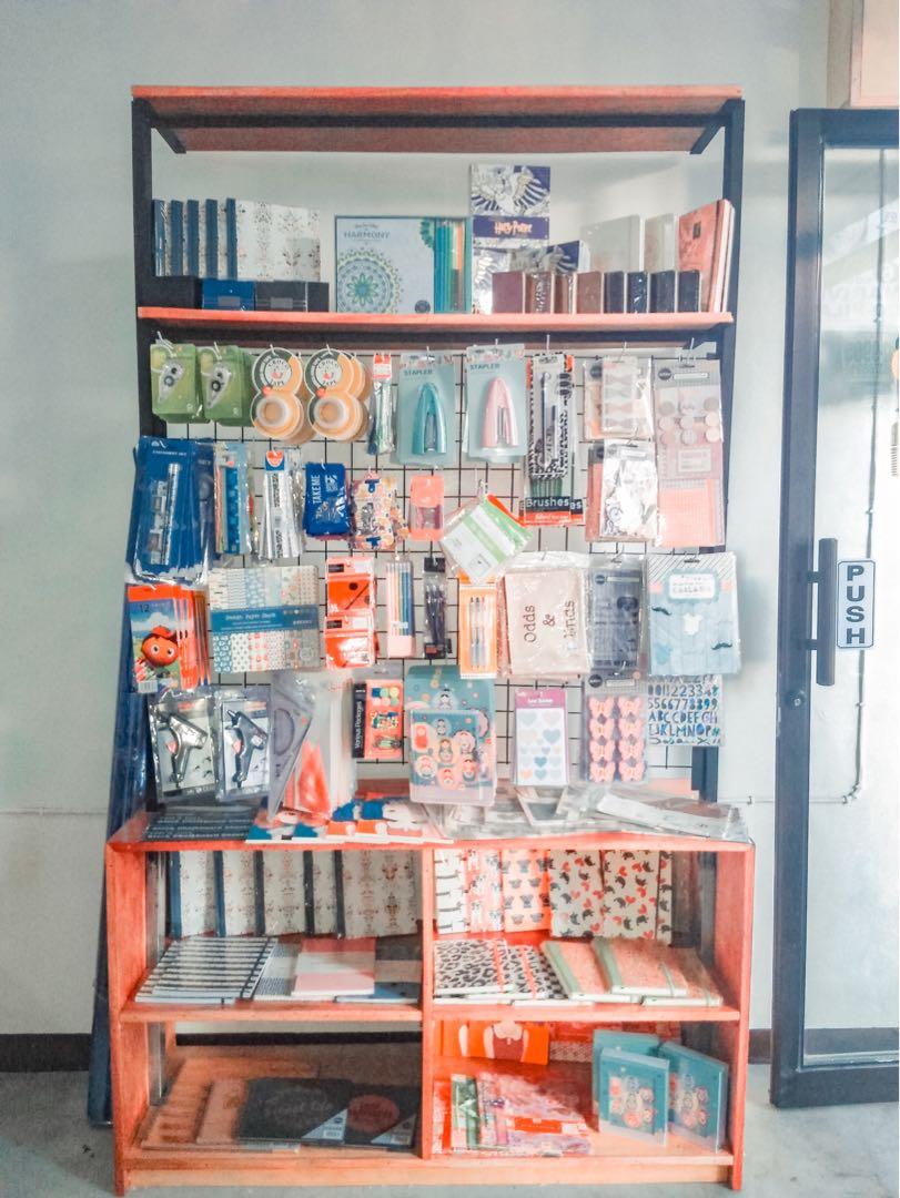 Stante / Wood Display Shelves/ Rack, Furniture & Home Living, Furniture ...