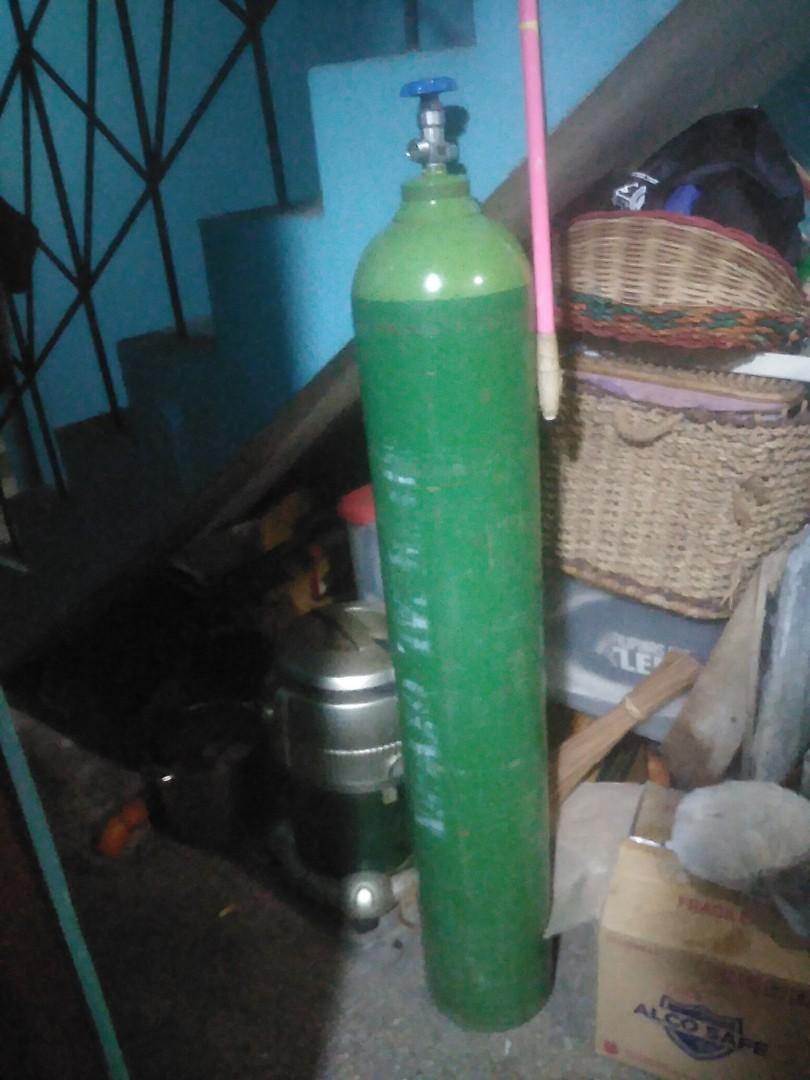 Oxygen tank 50kg with regulator rush sale, Health & Nutrition, Medical ...