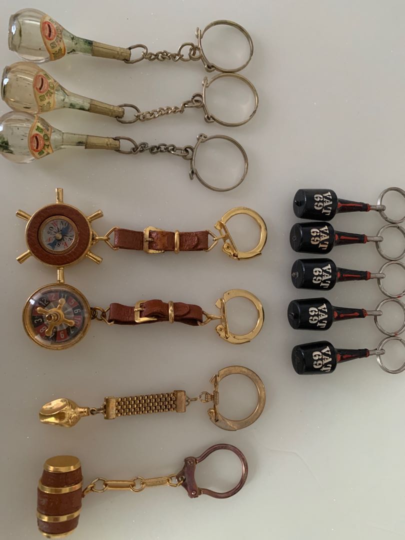 Vintage collectible - Vat 69, Cinzano, Martini, Key chains, Hobbies ...