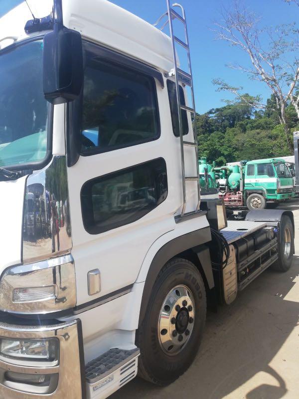 Fuso Hino tractor head 6m70 bubble top, Special Vehicles, Heavy Vehicles on Carousell