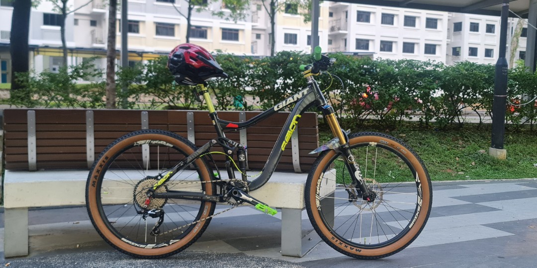 Giant Reign 26er - All Mountain and Trail Bike, Sports Equipment ...