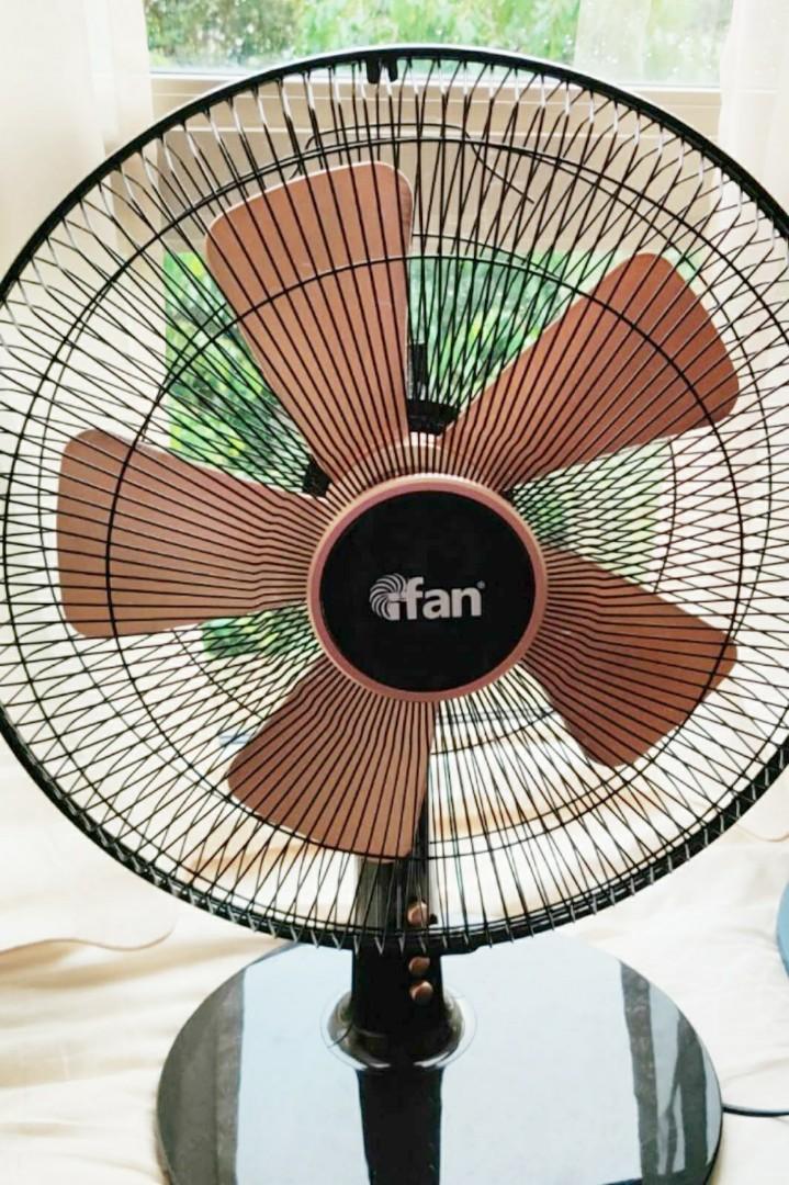 Table fan, Furniture & Home Living, Lighting & Fans, Fans on Carousell