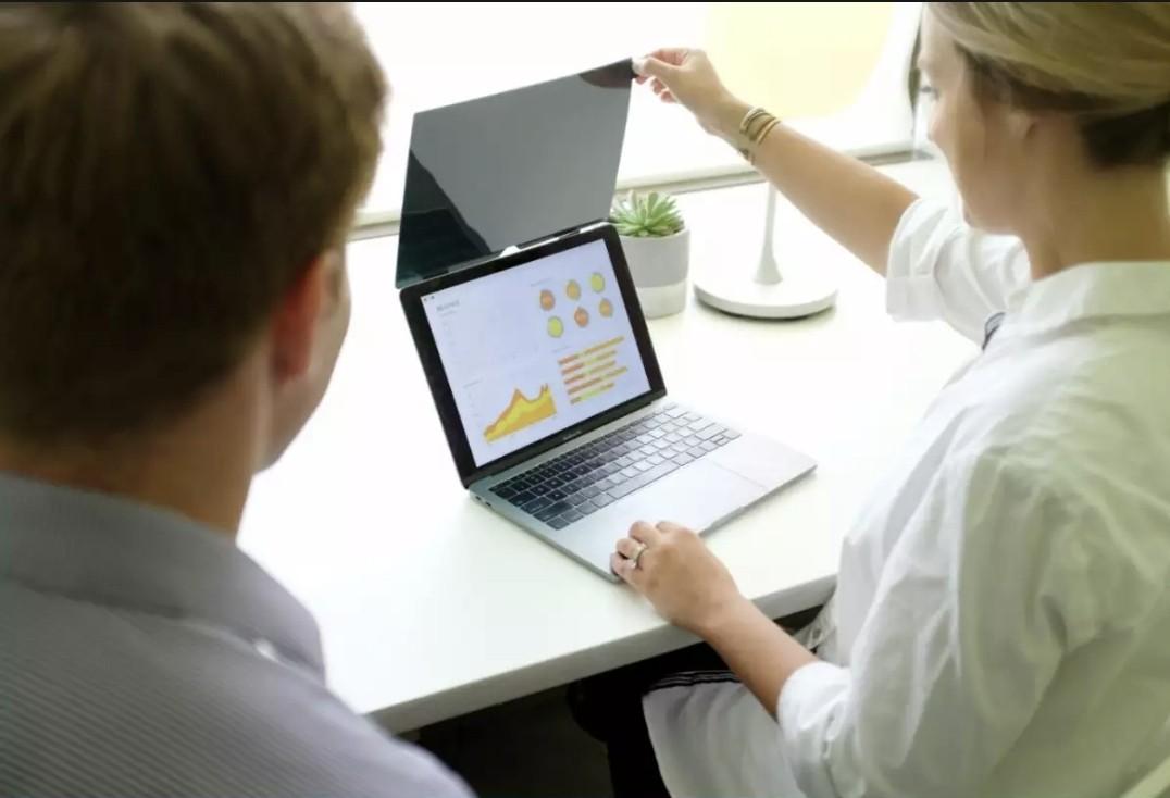 3M Flipped Laptop Privacy Screen, Computers & Tech, Parts & Accessories ...