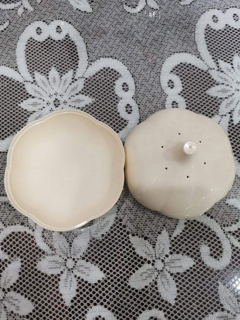 Onion Tupperware, Furniture & Home Living, Kitchenware & Tableware ...