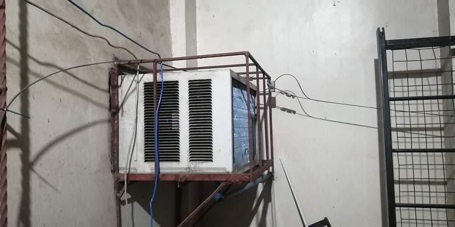 SINGER AIRCON 1.5HP WINDOW TYPE, TV & Home Appliances, Air Conditioning ...