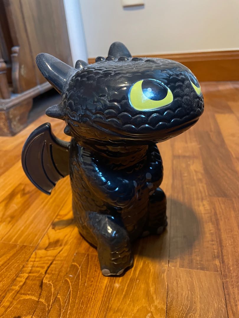 Toothless piggy bank (How to Train Your Dragon), Hobbies & Toys, Toys ...