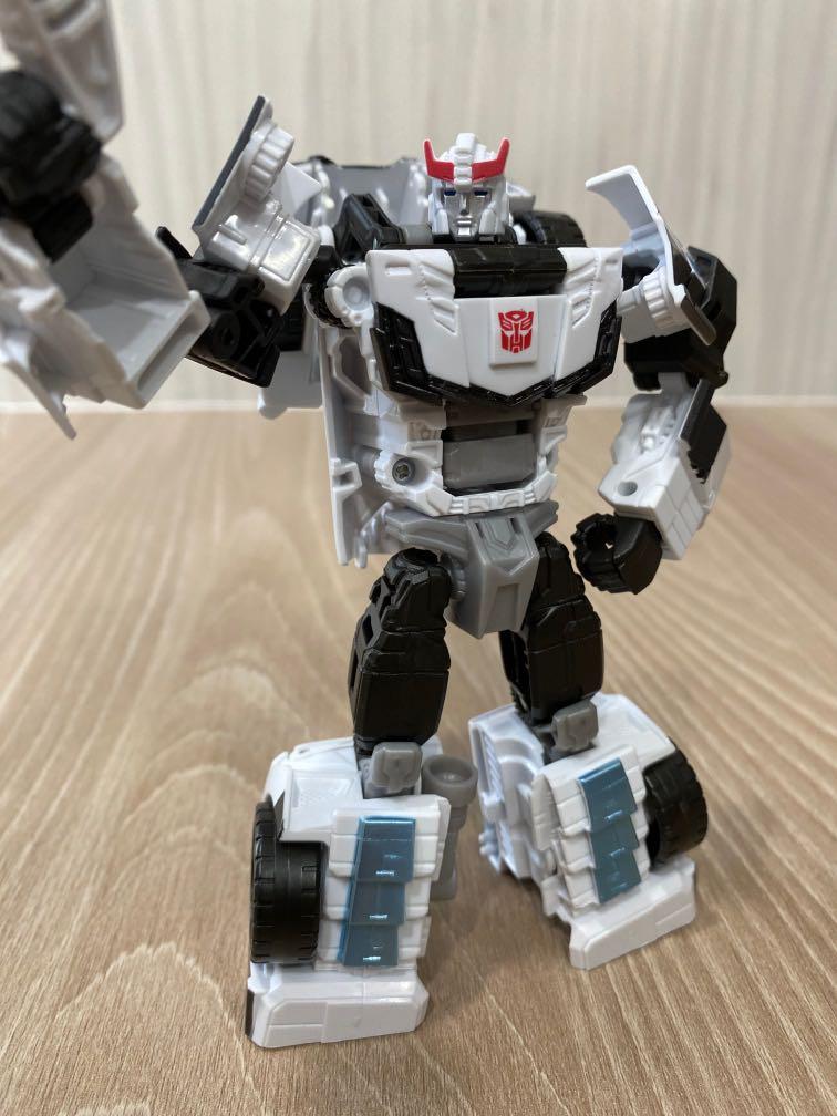 Transformers Generations - Prowl Deluxe, Hobbies & Toys, Toys & Games ...