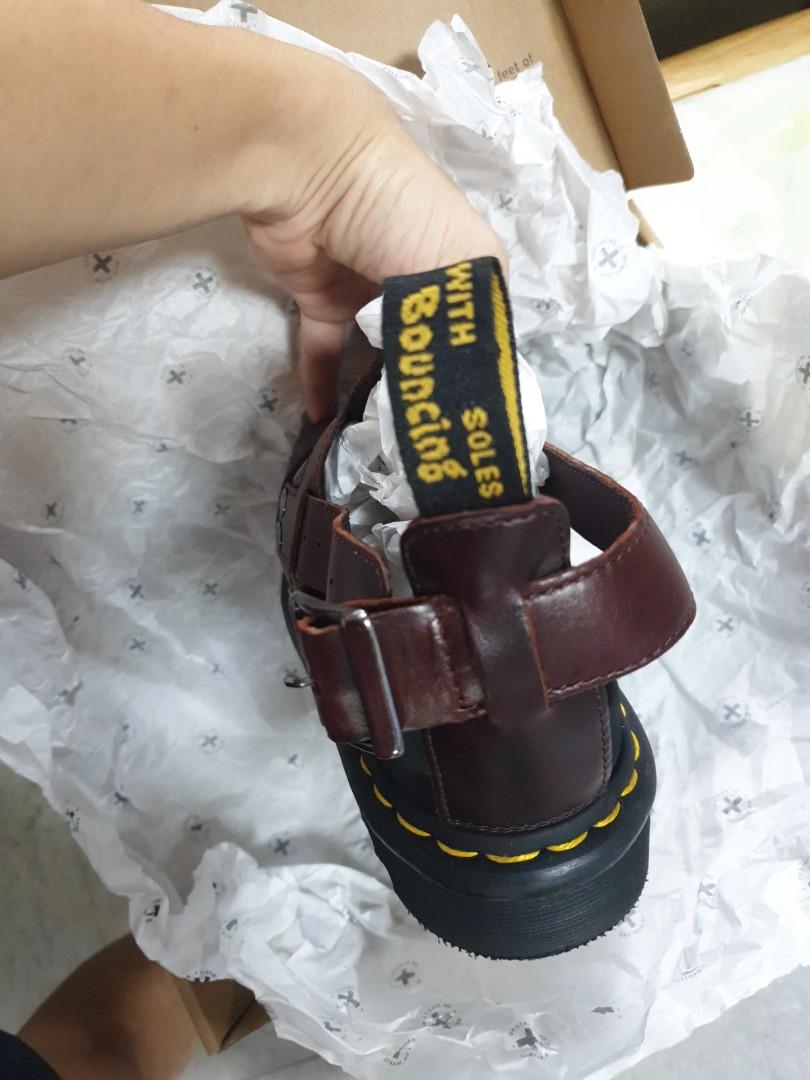 Dr Martens terry, Women's Fashion, Footwear, Flats on Carousell