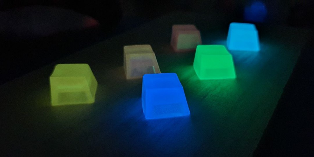 Glow in de dark keycaps, Computers & Tech, Parts & Accessories ...