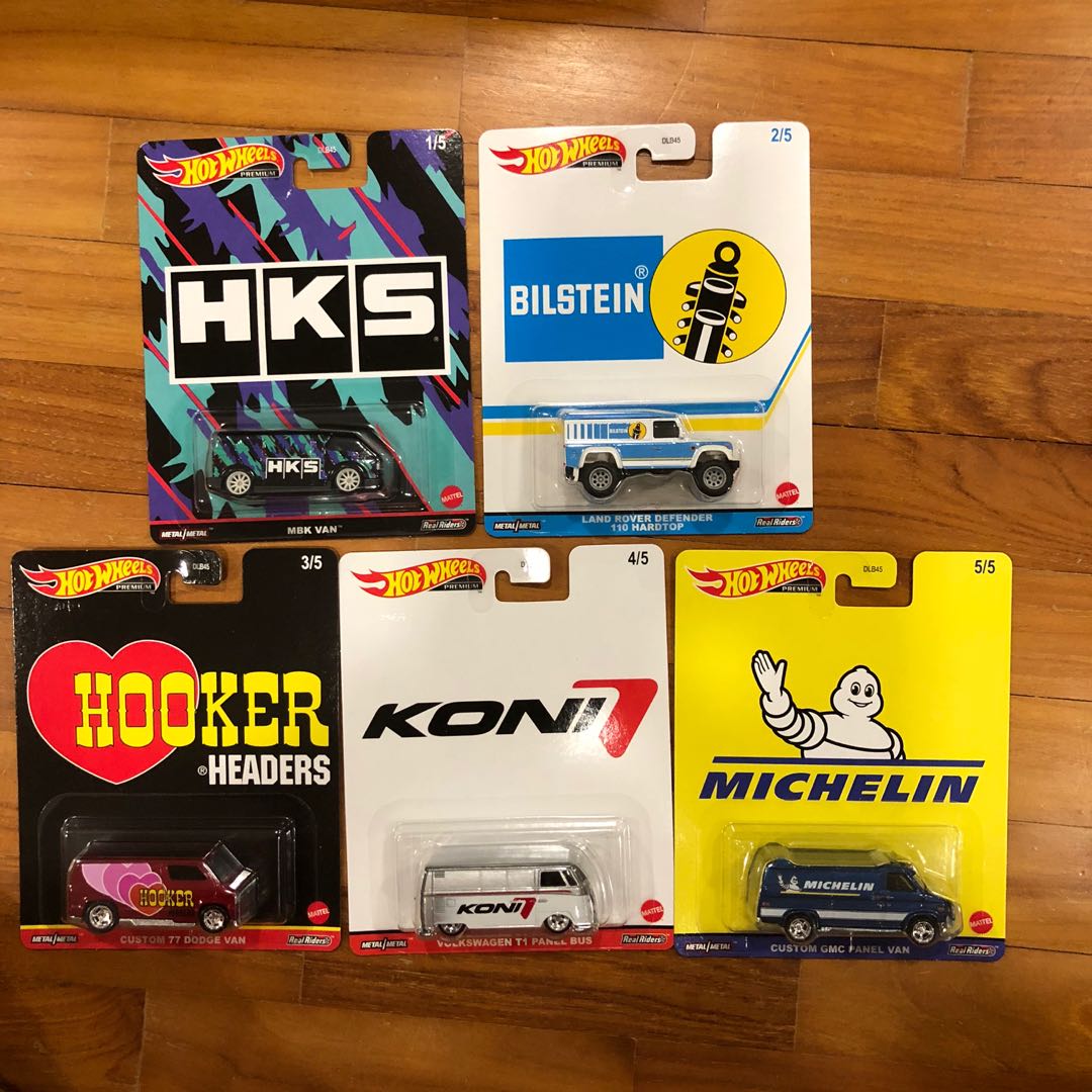 Hot Wheels Speed Shop Garage Selection, Hobbies & Toys, Toys & Games on ...