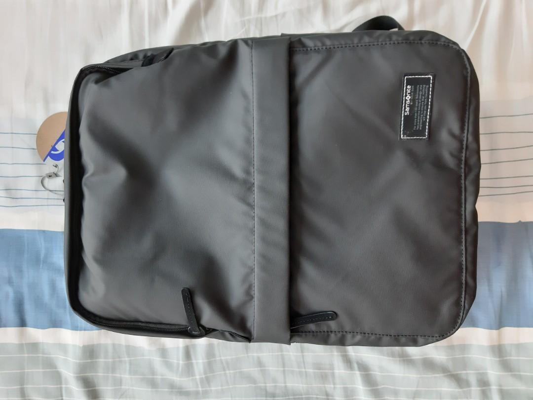 Samsonite Varsity Backpack, Men's Fashion, Bags, Backpacks on Carousell