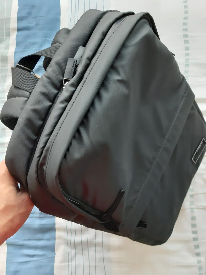 Samsonite Varsity Backpack, Men's Fashion, Bags, Backpacks on Carousell