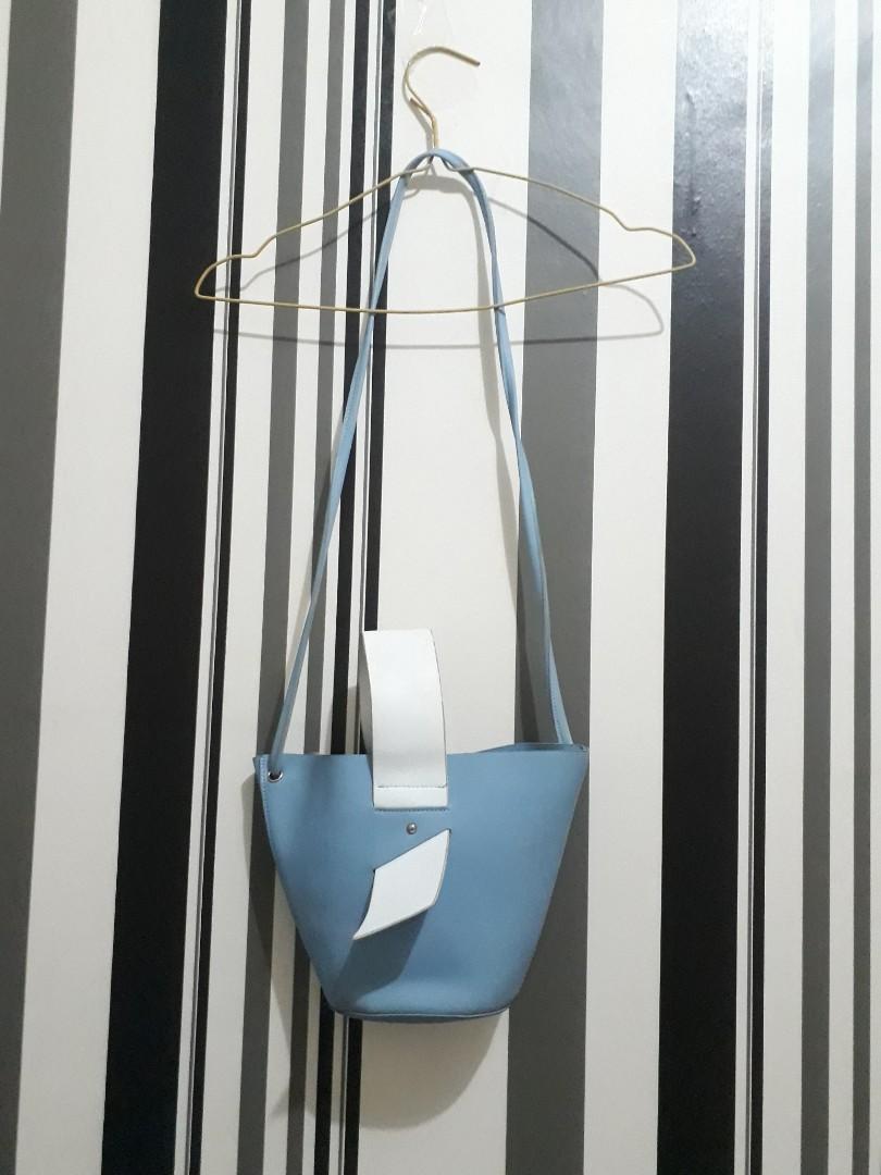 #Cepatlaku Tas Miniso Original Warna Biru, Fesyen Wanita, Tas & Dompet ...