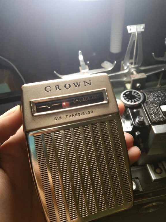 Vintage Crown TR Transistor Radio, Audio, Portable Music Players on ...