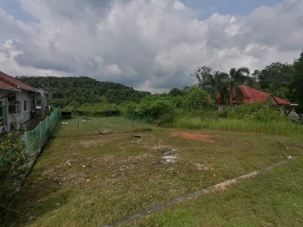 [WTS] Lot Banglo Kampung Limau Manis, Sg Merab, Property, For Sale on ...