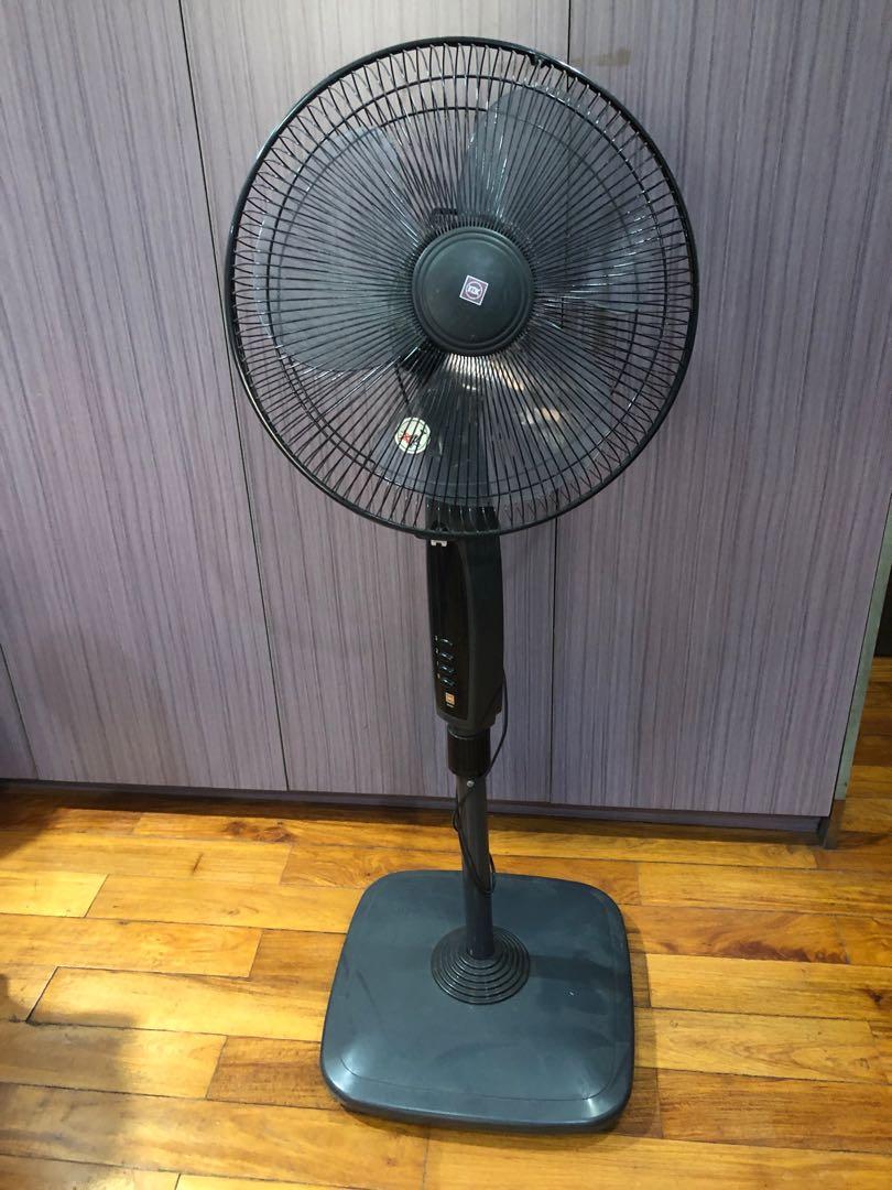 Set of electric fan ( 2 kdk fans and 1 hanabishi tower fan ), Furniture ...