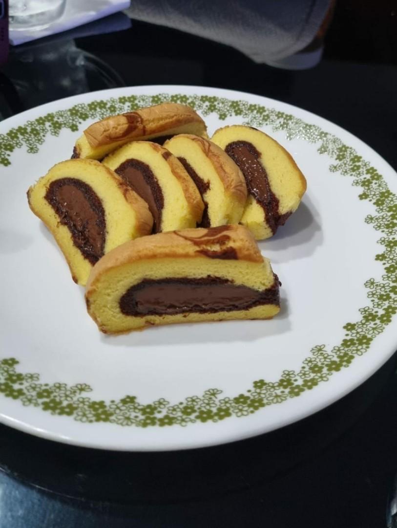 Tapak Kuda (Horseshoe Roll Cake), Food & Drinks, Homemade Bakes on ...