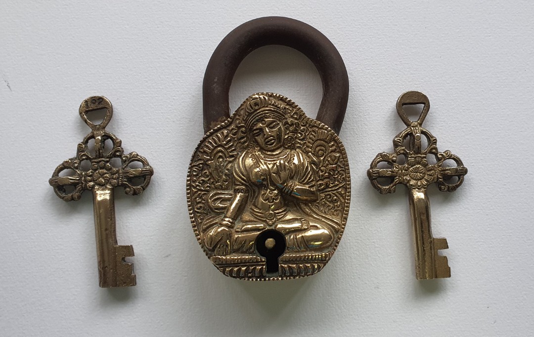 Vintage indian lock, Hobbies & Toys, Memorabilia & Collectibles ...