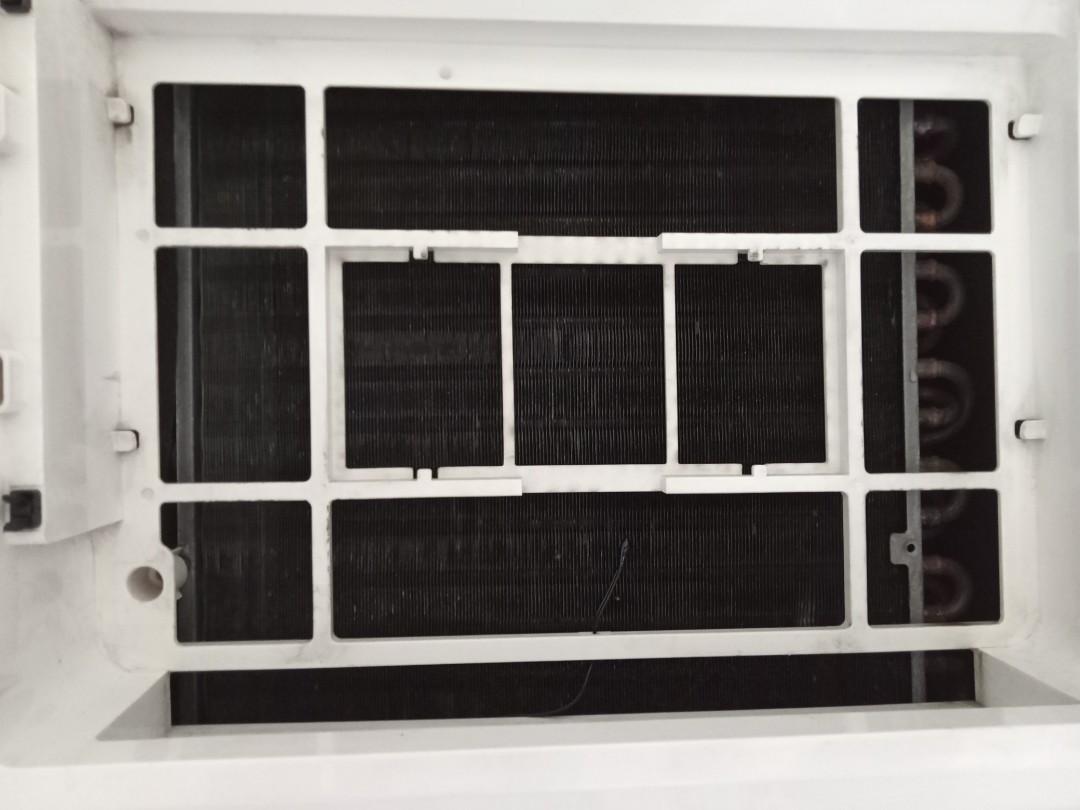 WINDOW TYPE DC INVERTER HITACHI 1HP RA-10HVQ, TV & Home Appliances, Air ...