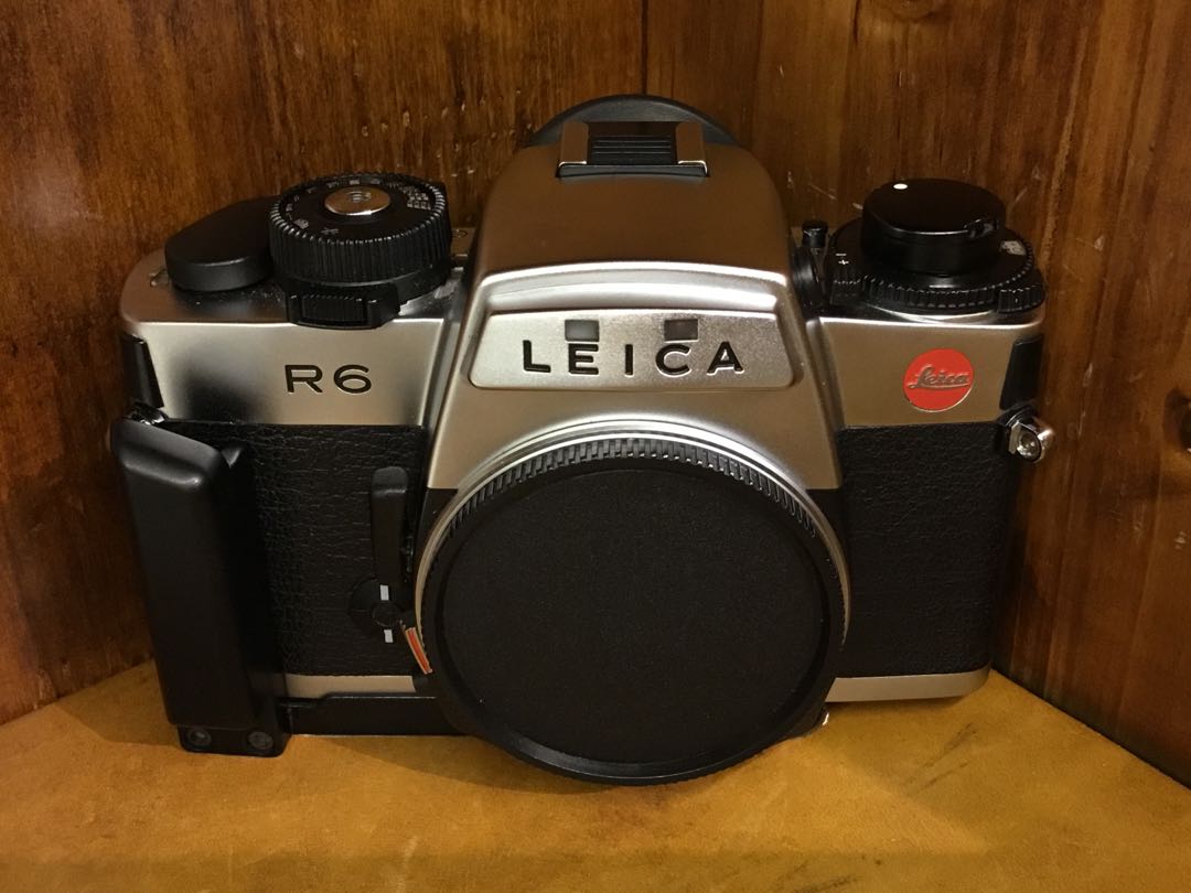 Leica R6 with Vertical Grip(1775995), Photography, Cameras on Carousell