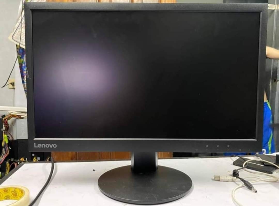 LENOVO Desktop Monitor, Computers & Tech, Parts & Accessories, Monitor ...