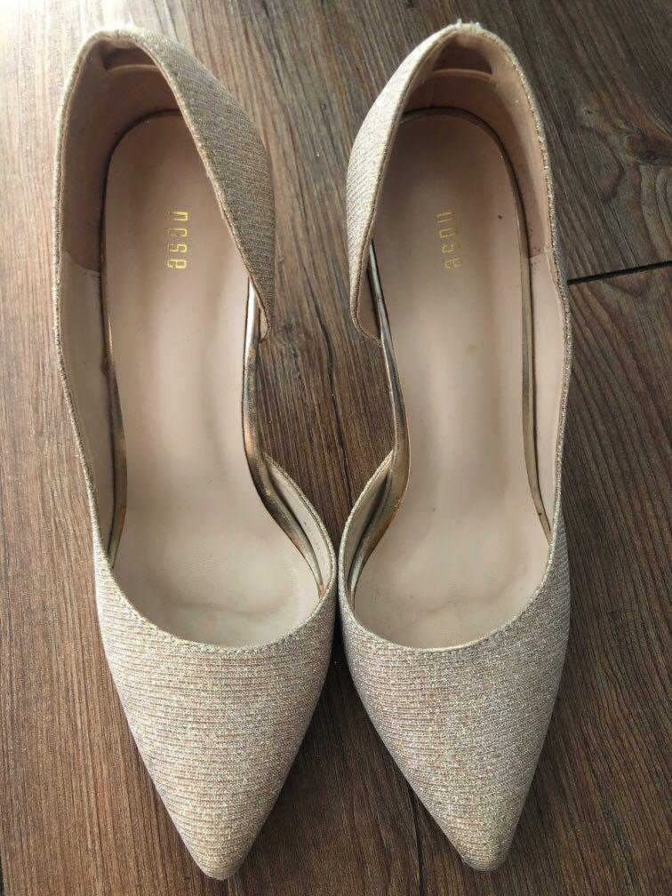 NOSE champhange colour high heels, Women's Fashion, Footwear, Heels on ...