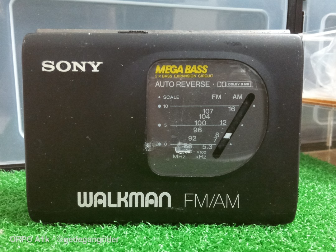 SONY WALKMAN WM-FX50 FM/AM FOR DISPLAY AND NOT FUNCTION, Audio ...