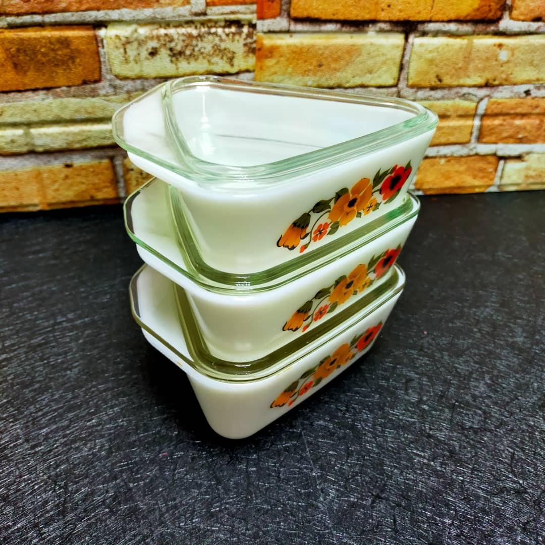 Vintage English Pyrex Ingrid Triangle Dish with Lid, Furniture & Home ...