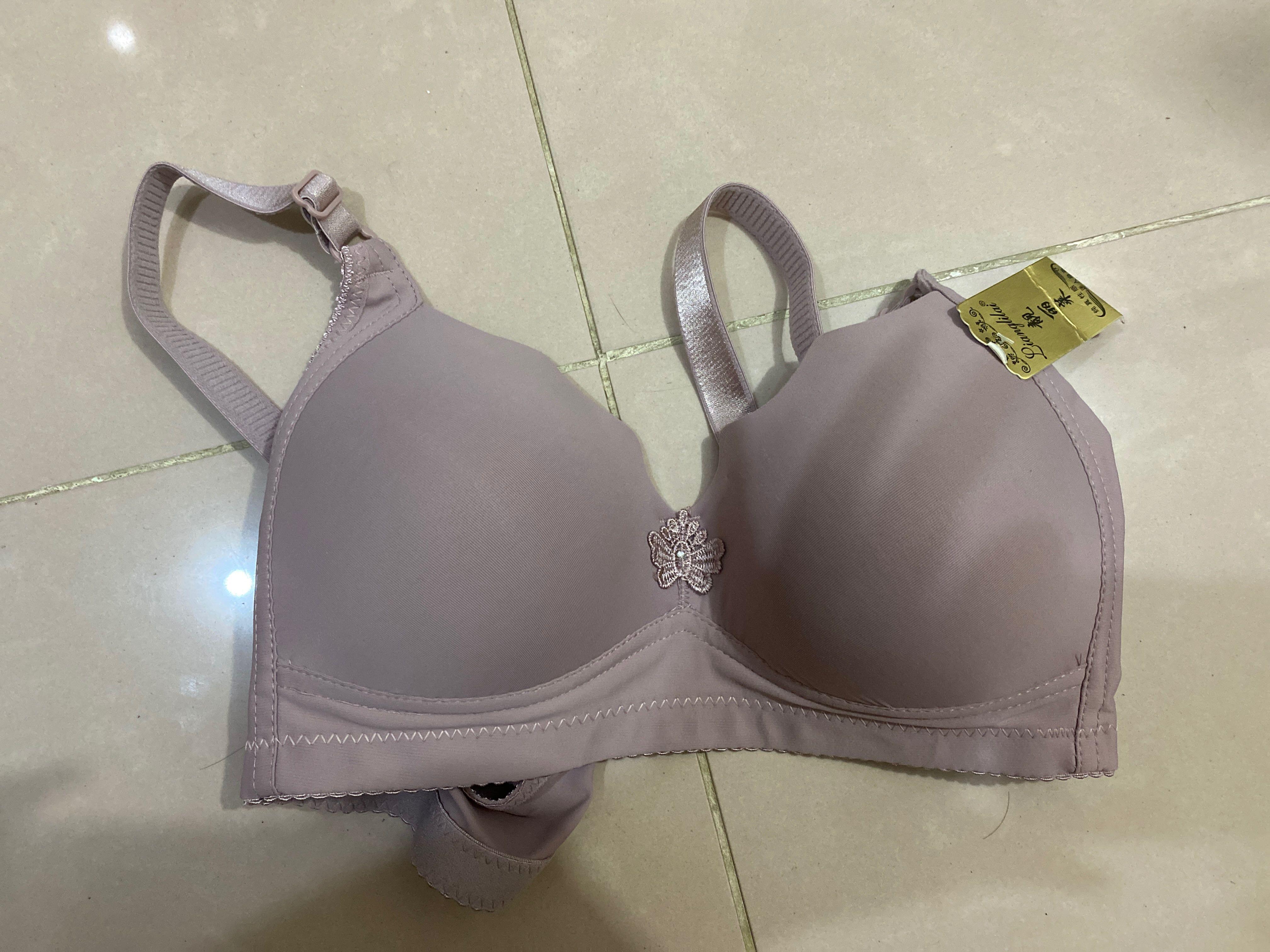 胸圍 bra 內衣 95B-C 99%新, 女裝, 運動服裝 - Carousell