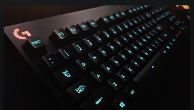 Logitech 810 Keyboard, Computers & Tech, Parts & Accessories, Computer ...