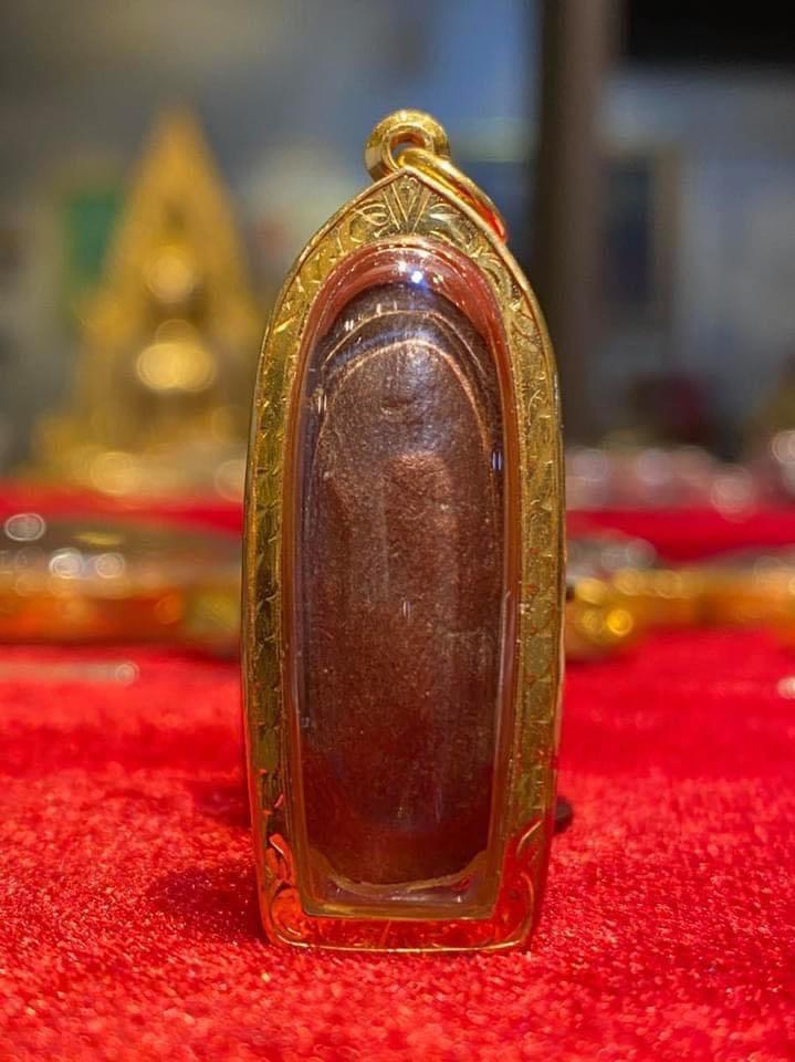 LP Kuay Phra Sivali with 90% Gold Case (No monk bag), Hobbies & Toys ...