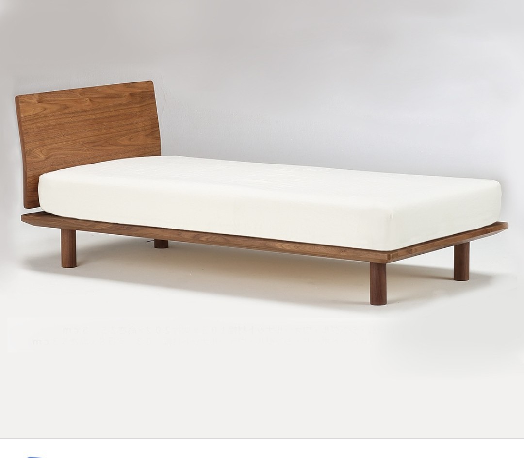 Muji Walnut Double Bed 無印良品胡桃木雙人床架, 傢俬＆家居, 傢俬, 床架及床褥 - Carousell