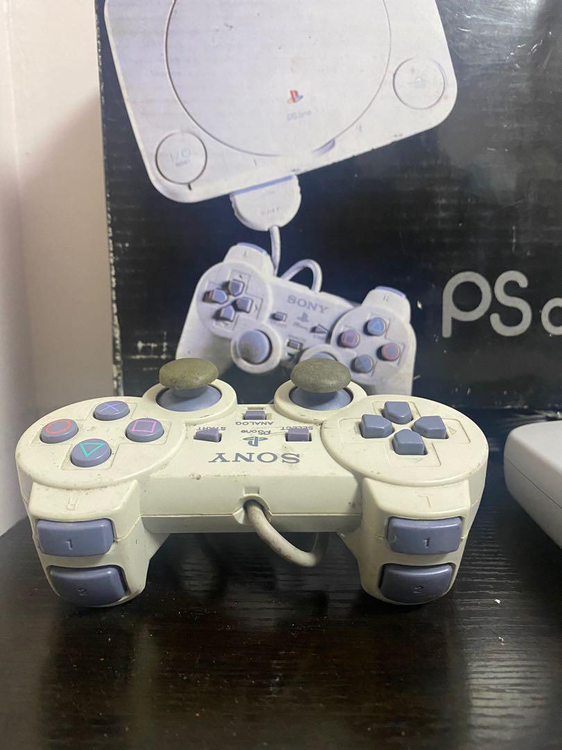 Retro PSOne / Playstation 1 (Complete with Box, Controller, Wires ...