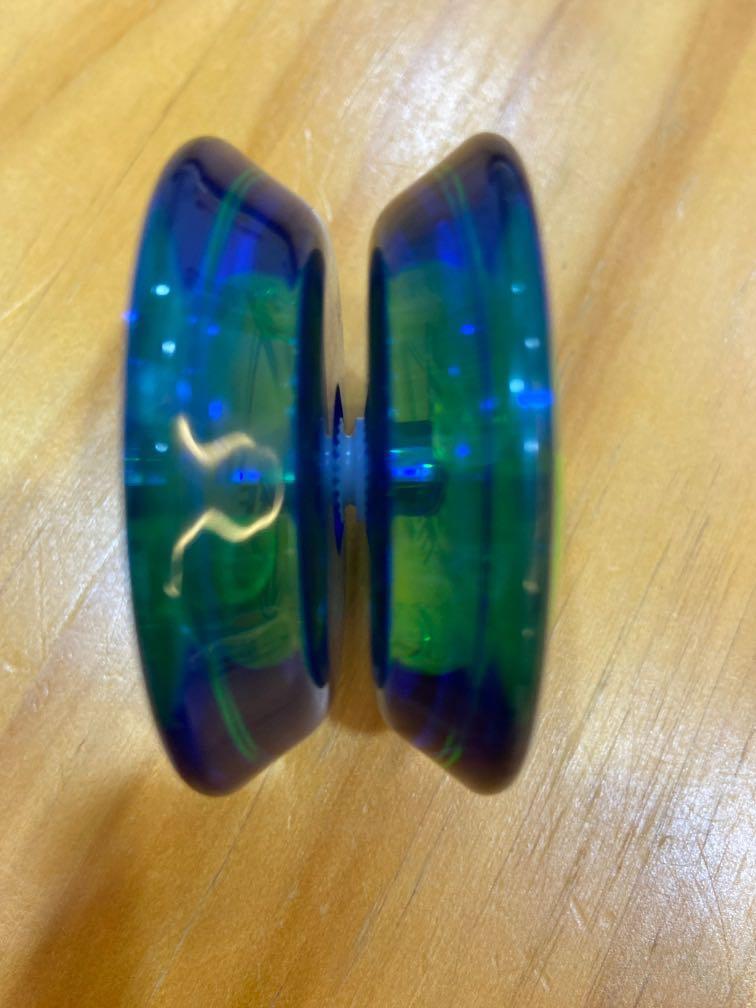Stealth fire Yomega yoyo, Hobbies & Toys, Toys & Games on Carousell