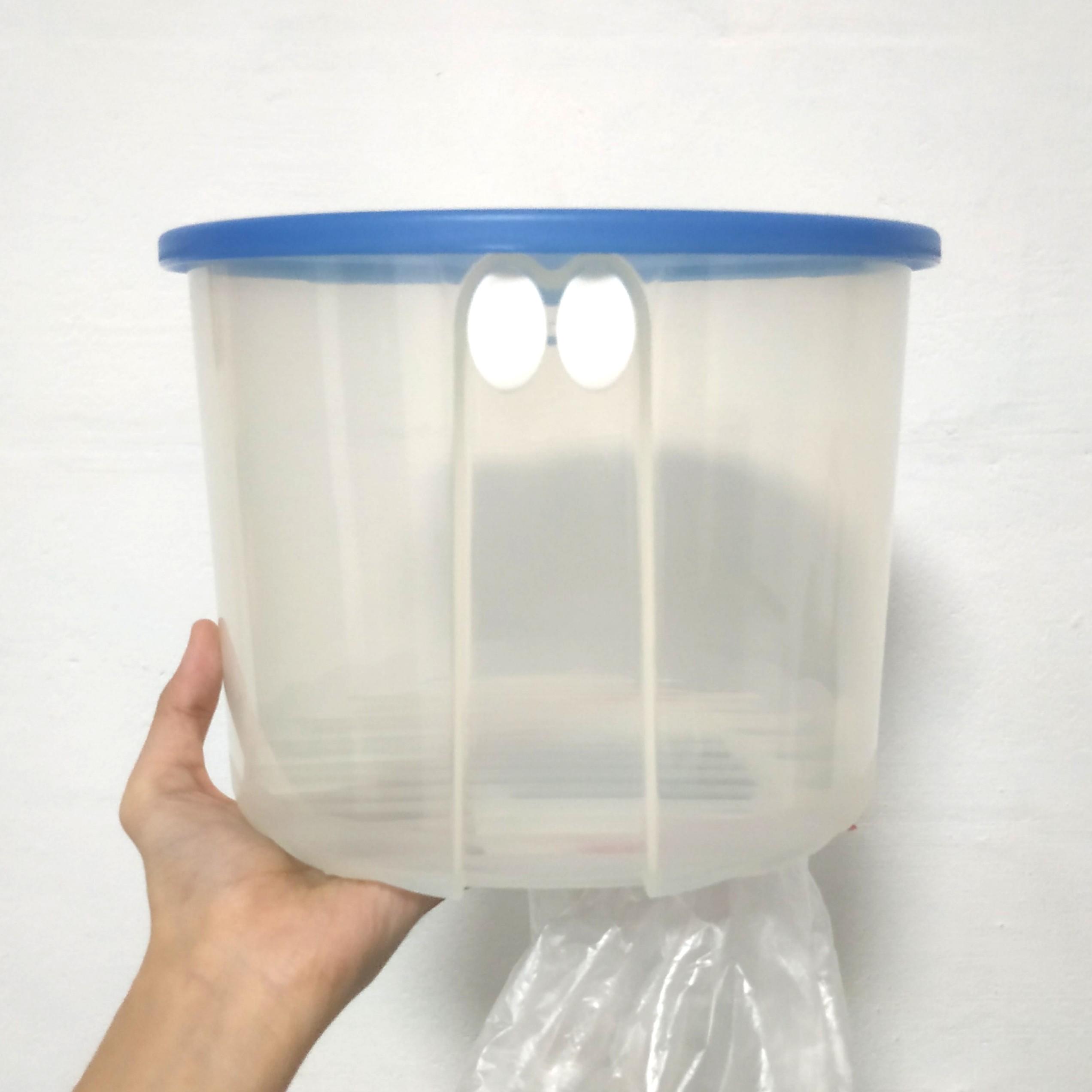 Tupperware 4.7L Round Fridge Smart with Lock Vent Large Veggie ...