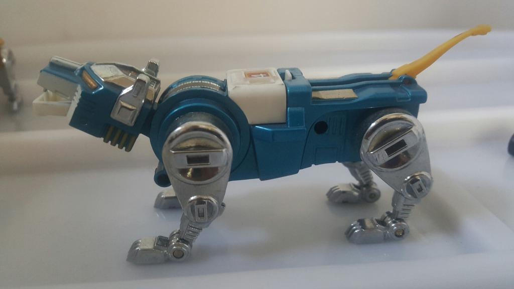 Vintage Voltron Lionbot Small Blue Lion and Yellow Lion (no markings ...