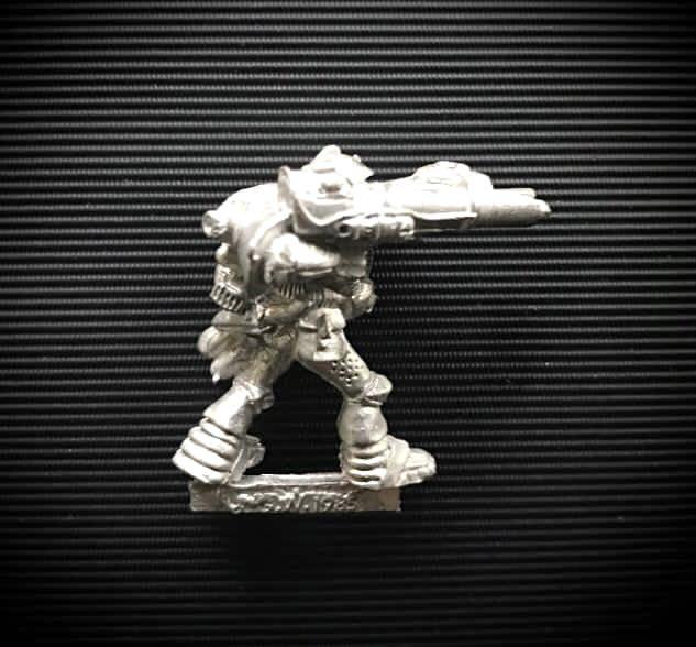 WARHAMMER 40K 40,000 Space Marine with Missile Launcher, Hobbies & Toys ...