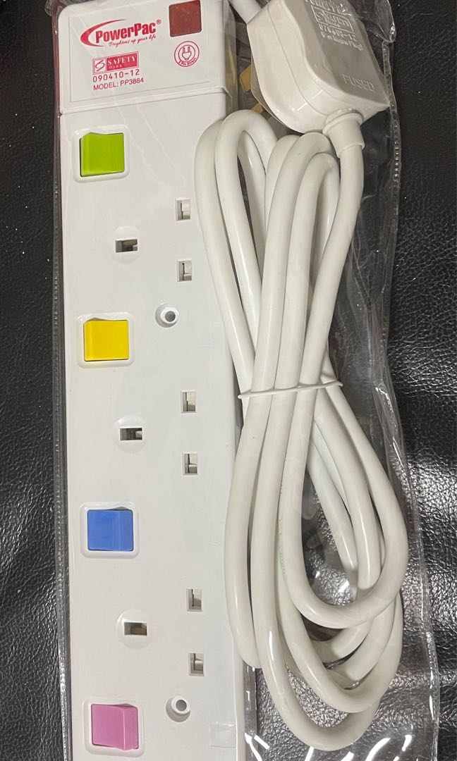 4 WAY SAFETY EXTENSION SOCKET 3 METER WITH INDIVIDUAL SWITCH (PP3884-3 ...