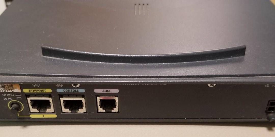 Cisco 800 Router 路由器, 電腦＆科技, 電腦周邊及配件, Wifi及上網相關產品 - Carousell