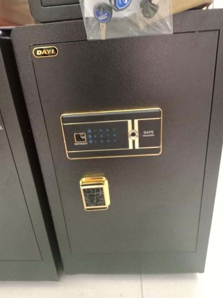 Safety Volt, Furniture & Home Living, Security & Locks, Safe on Carousell