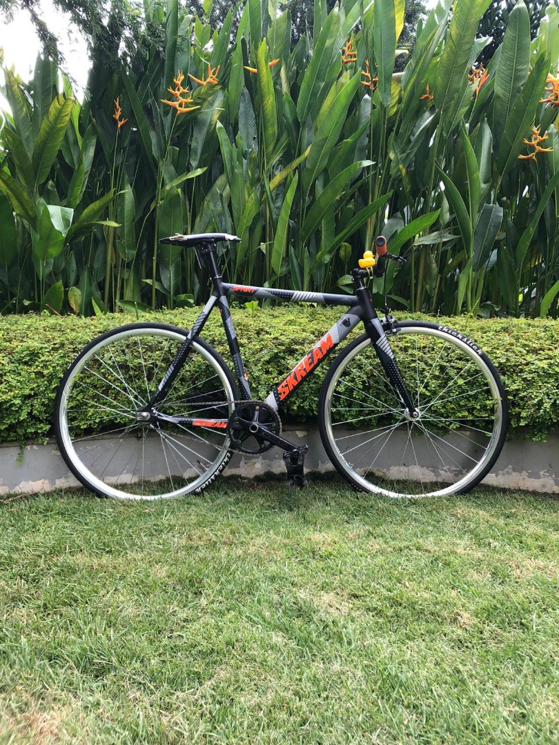 Skream v3 size 53 Fixie Bicycle, Sports Equipment, Bicycles & Parts ...